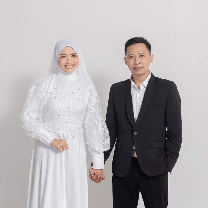 Undangan Digital Pernikahan - Momenika Invitation